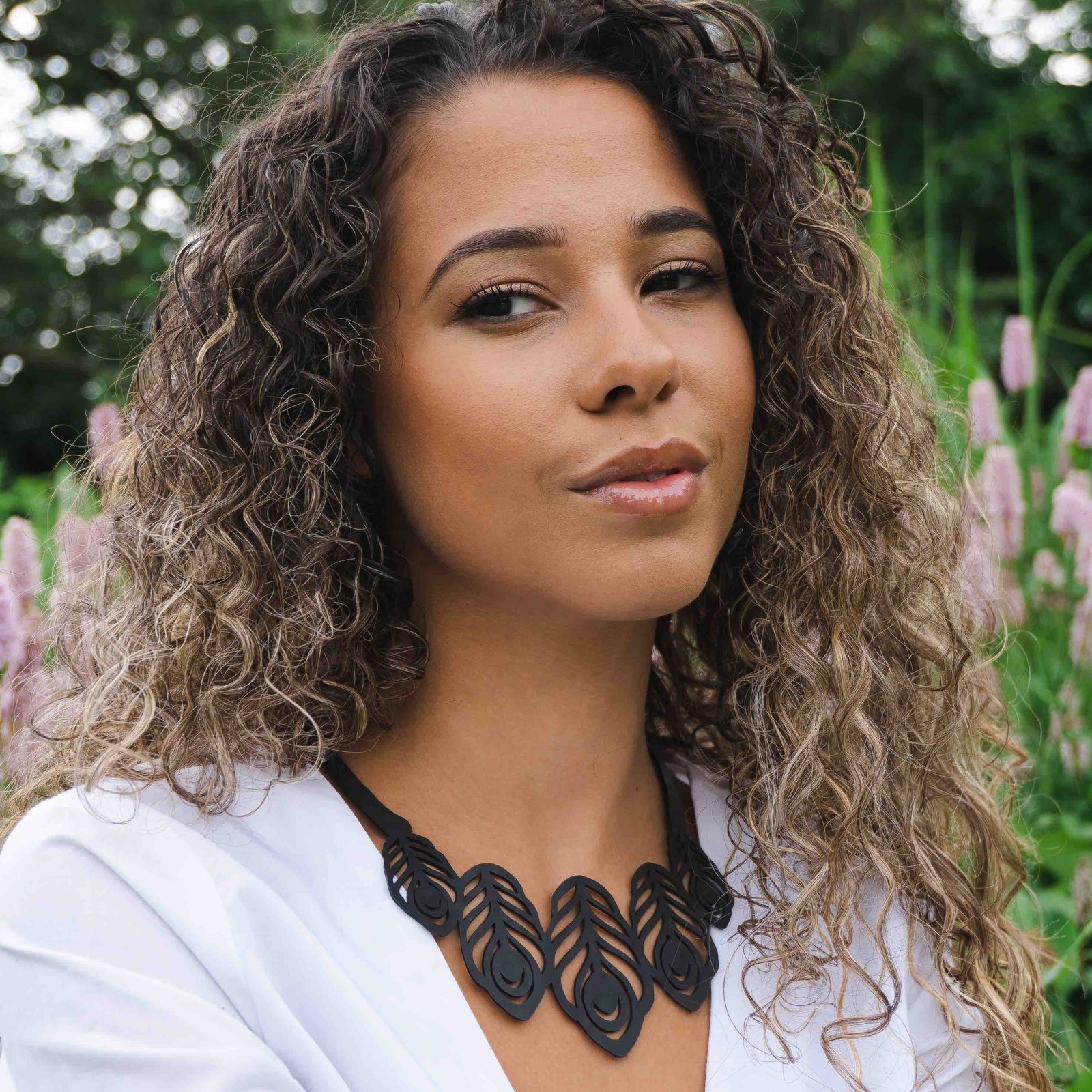 Small Peacock Feather Necklace - Thokmandee